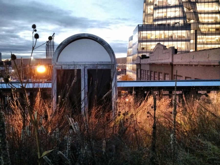 #Fridayfictioneers: The City of Lights – Welcome to infinitefreetime ...